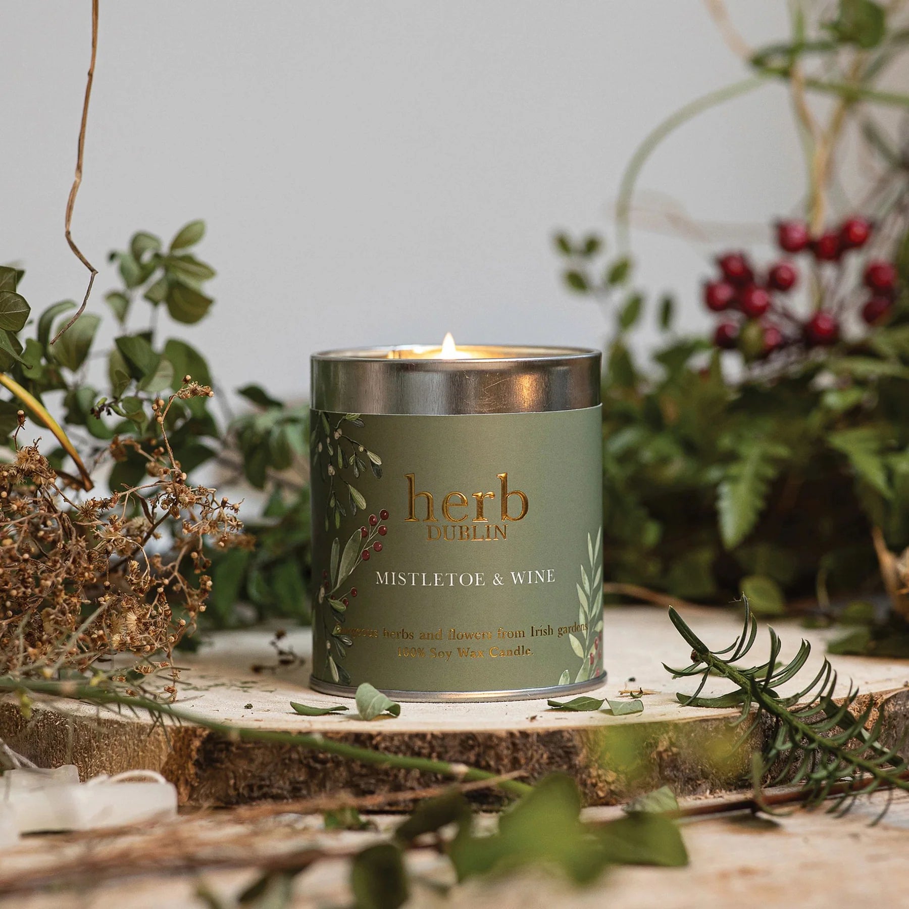 Herb Dublin | Mistletoe & Wine Candle- Tin | Standun